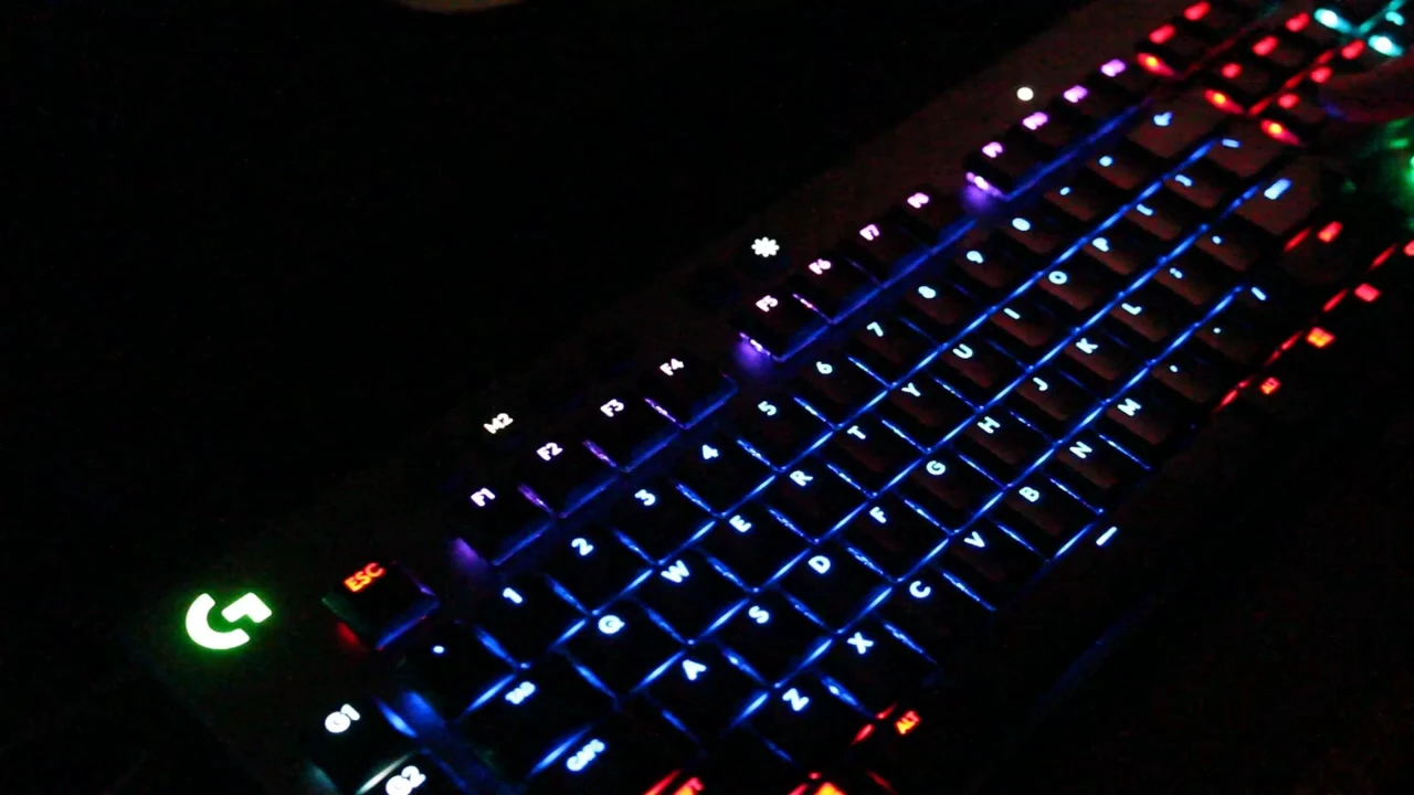 Doom Controlled LED Keyboard G815