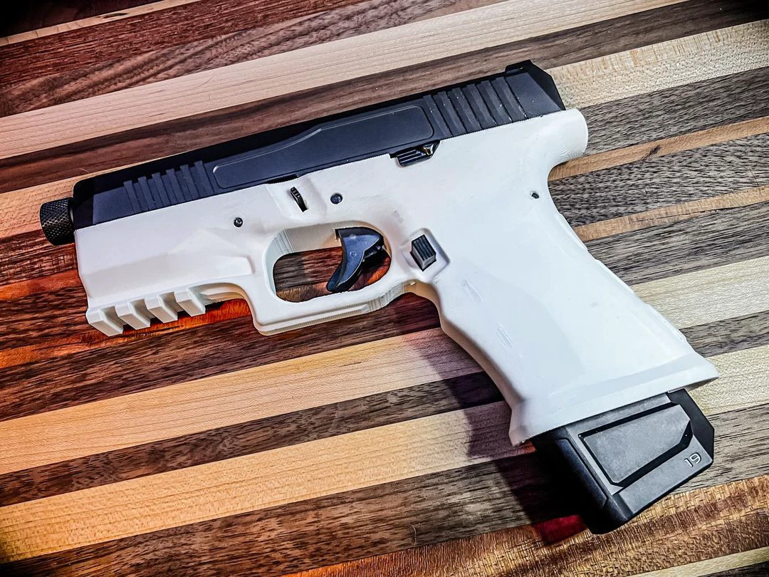 Unseenkiller - Glock 19 Gen 3 - PY2A Rails